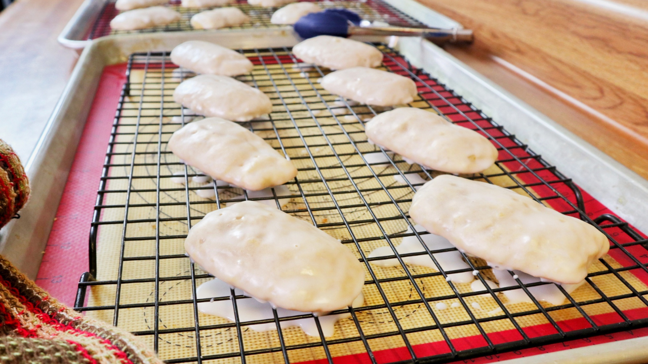 Doughnut Sticks – The Southern Rustic